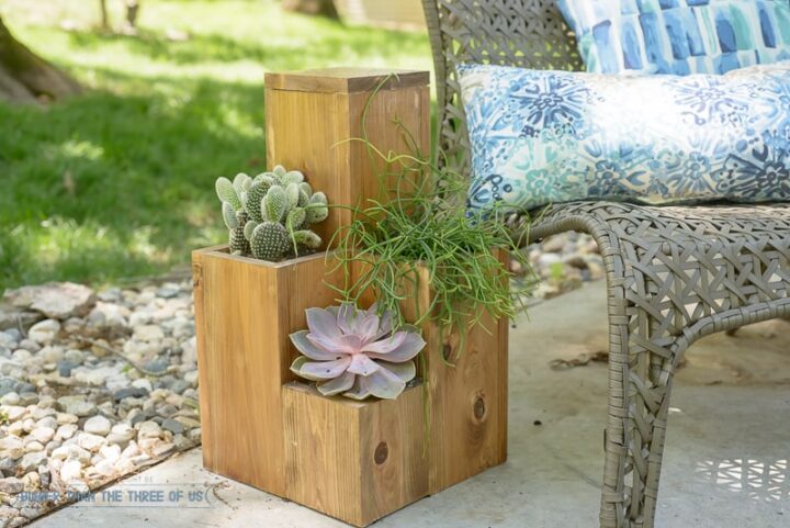 Outdoor DIY Table Planter plus other plant accessories to make!